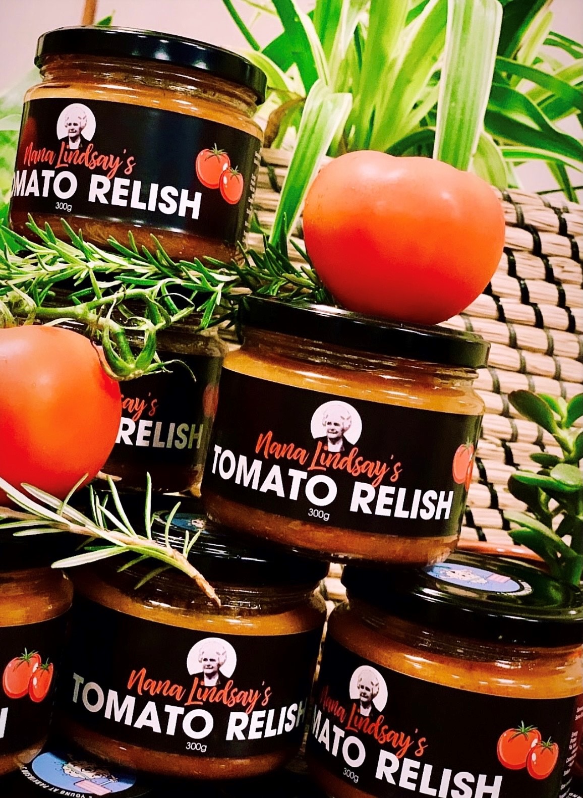 Our heroes sell relish for Christmas - Shake It Up